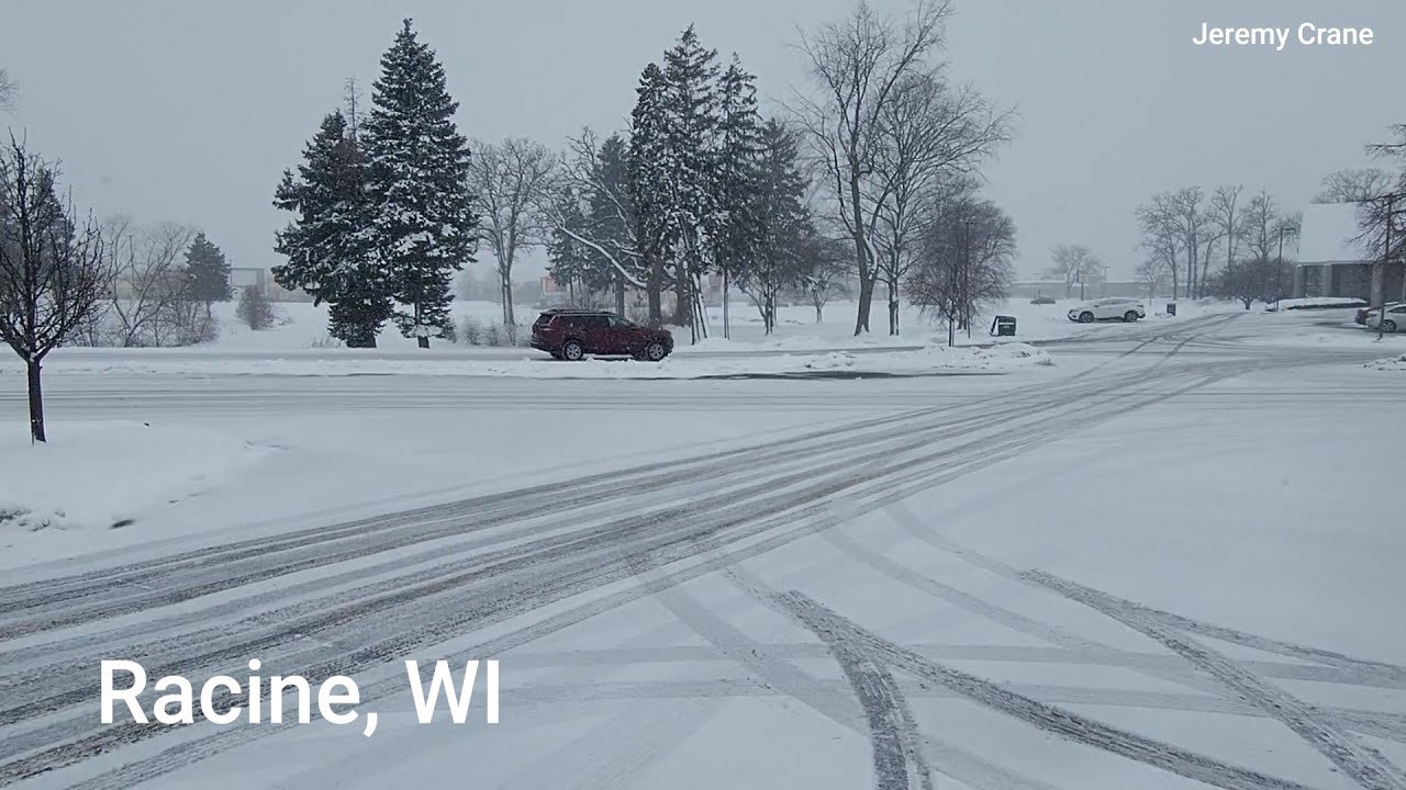 Snowstorm impacts southeast Wisconsin - YouTube
