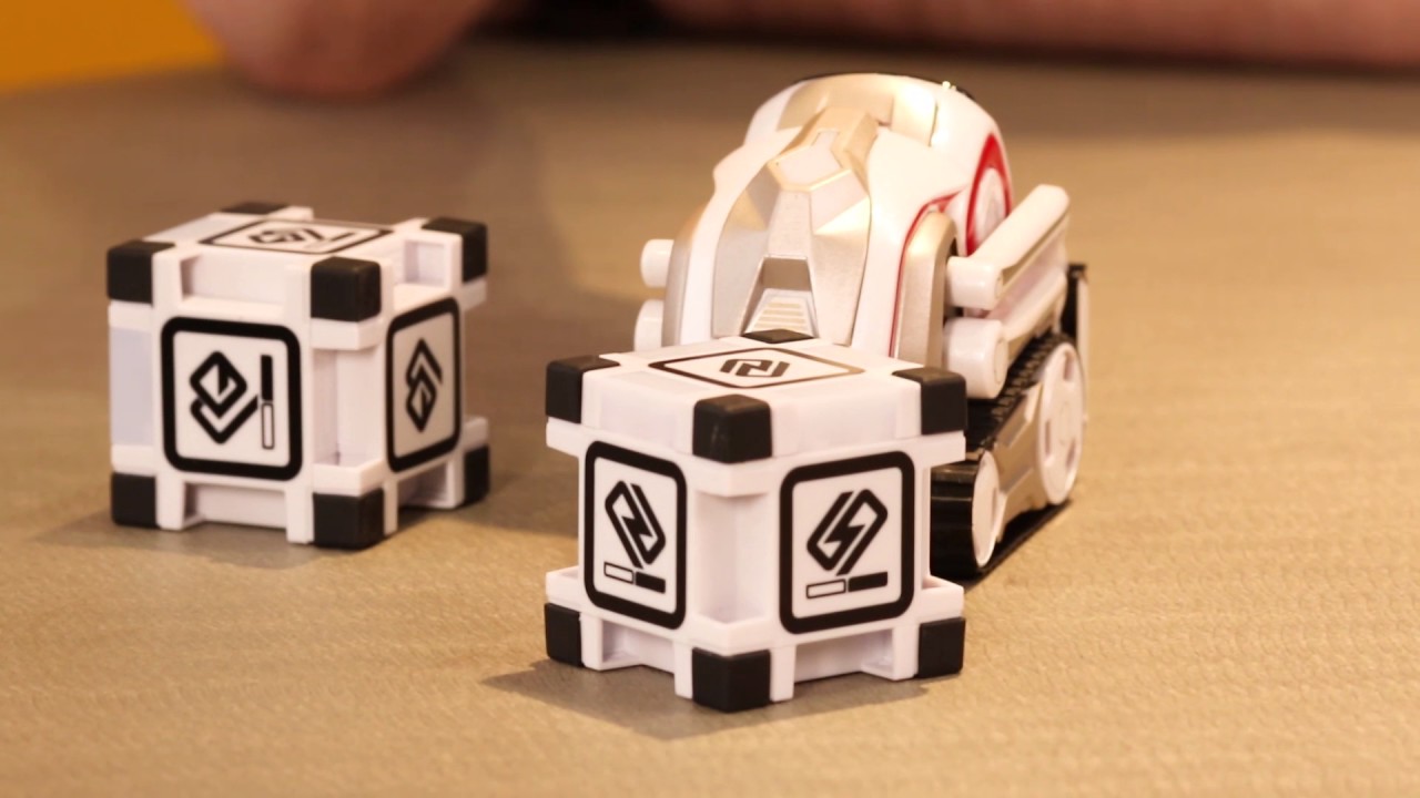 Anki Cozmo Review - YouTube