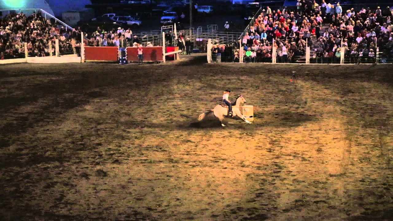 Barrel racing at Livingston Roundup rodeo - YouTube