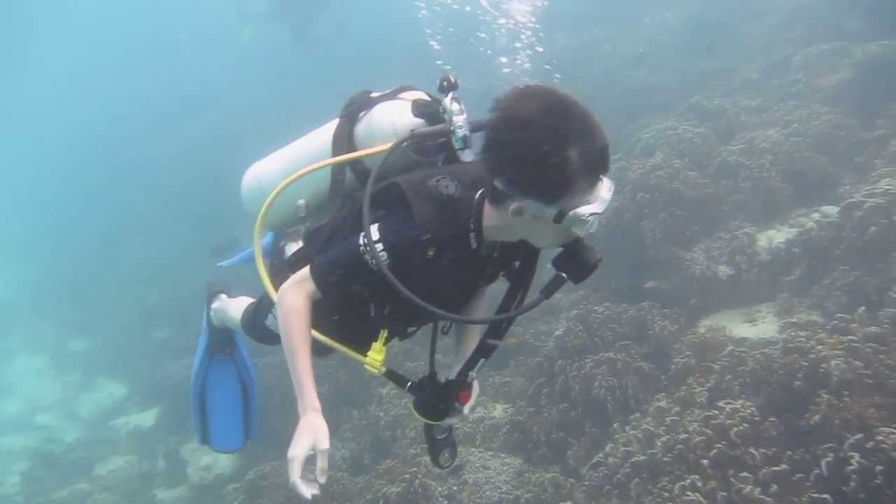 SST Singapore BENZ Kew, Dive #2 - YouTube