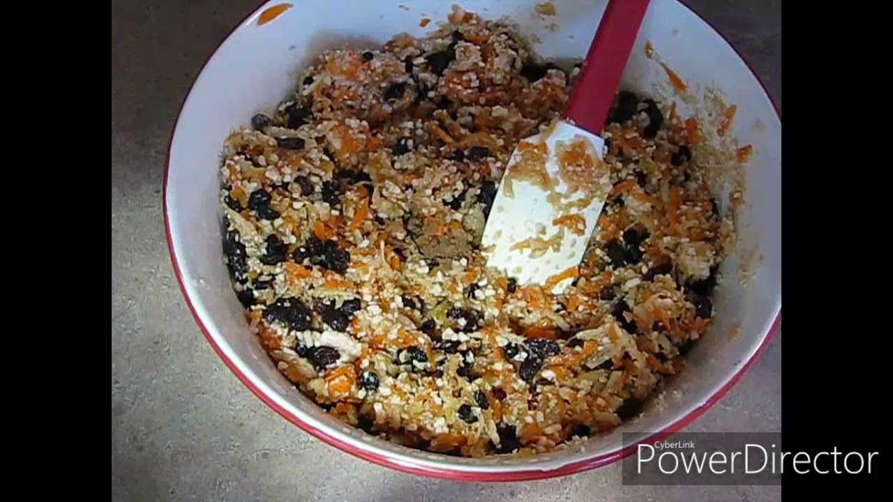 Christmas Pudding or Steamed Carrot Pudding Its all good - YouTube