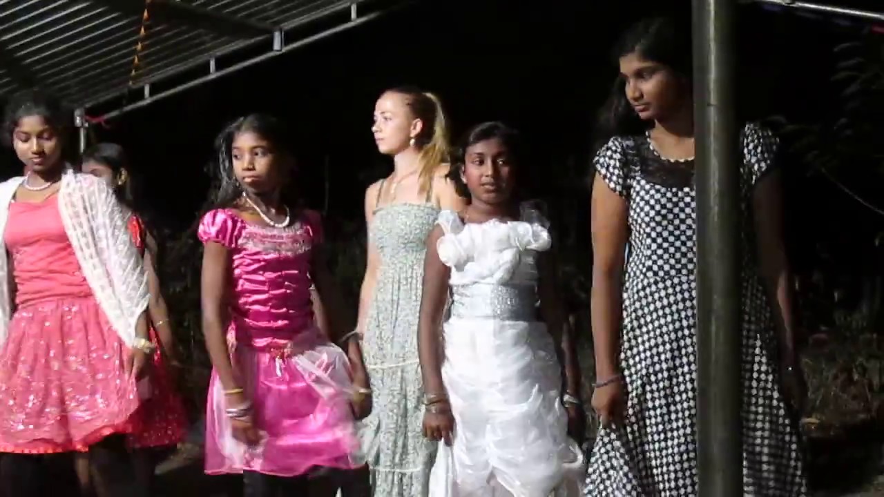 Dethata Walalu Dance (2016) - YouTube