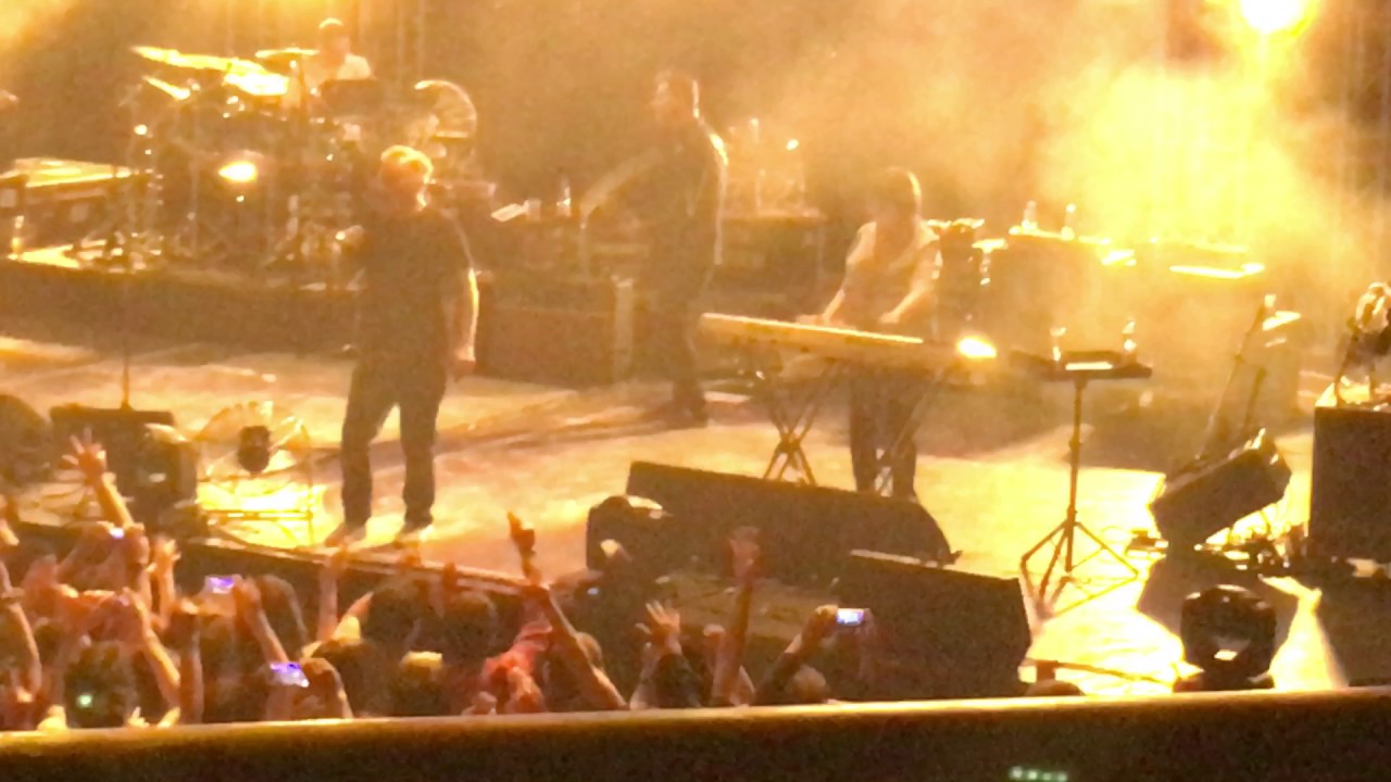 New Order En Vivo Pt1 Teatro Caupolican 04-12-2016 - YouTube