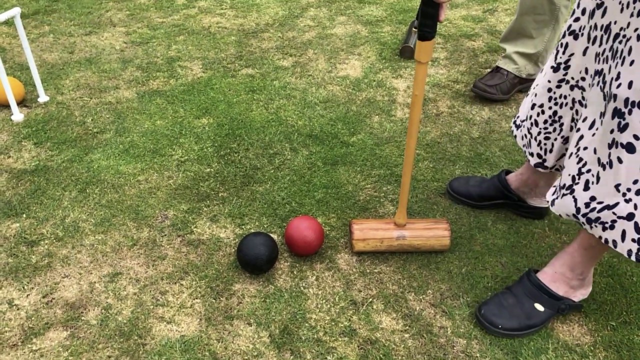 Croquet close ball strike 3 – FOUL. - YouTube