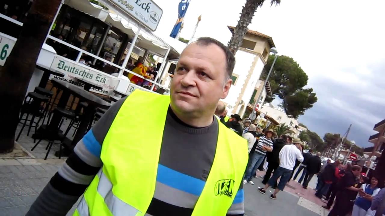 Peter Henninger (NMC) in der Bierstrasse am Deutschen Eck - TV.NEWS-on ...