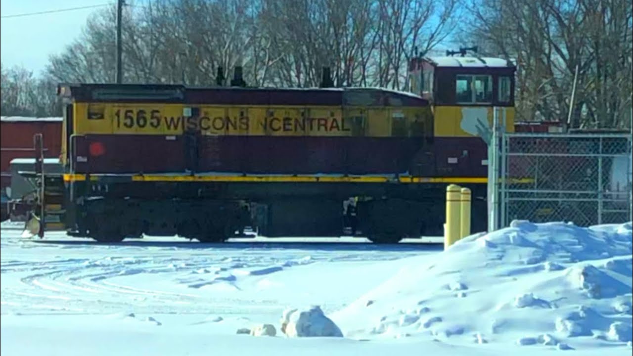 Wisconsin Central SW1500 Unit In Green Bay - YouTube