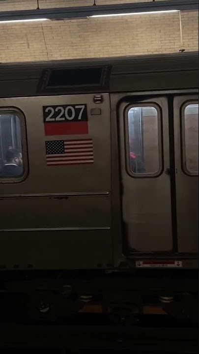 IRT Broadway Line: R62A #2207 (1) Train at 181 St - YouTube