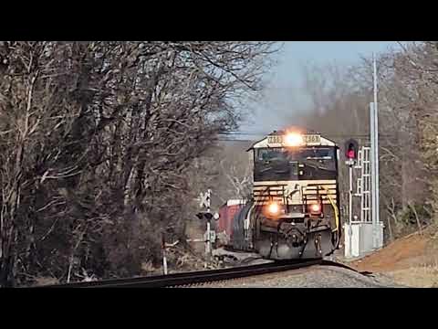 NS 7569 Leads NS 4026 on NS 13R Passing Through in Boyce VA - YouTube