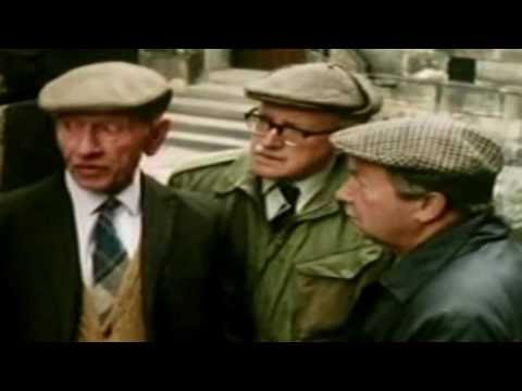 Last of the Summer Wine S08E01 The Mysterious Feet of Nora Batty - YouTube