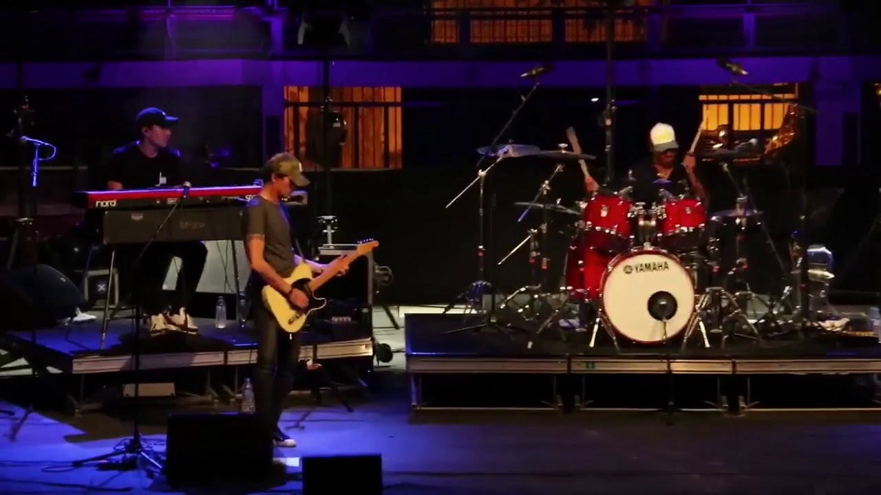 Patrick Manouguian, Manu Katche, Jerome Regard , Jim Henderson - YouTube