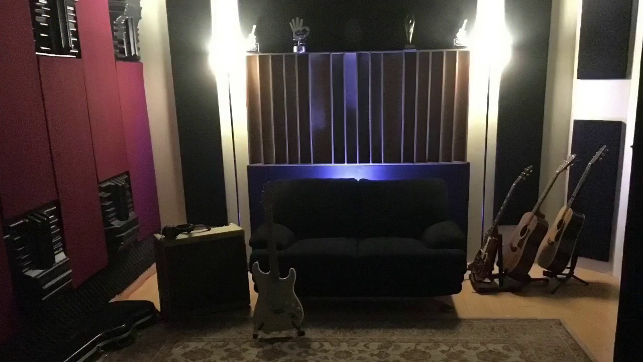 IVÁN BARRIOS - ASÍ FUE COMO EMPEZÓ - Video Lyrics - YouTube