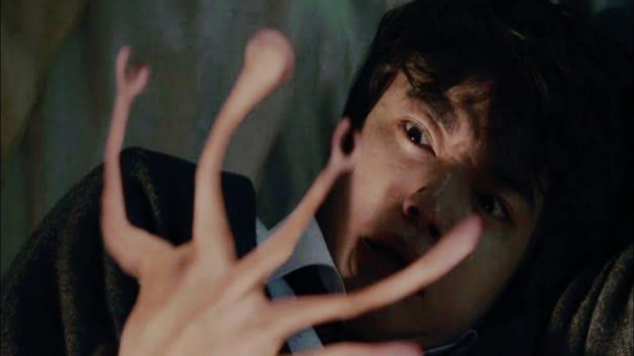 High school student's hand is replaced by a parasite | TainiaRecaps ...