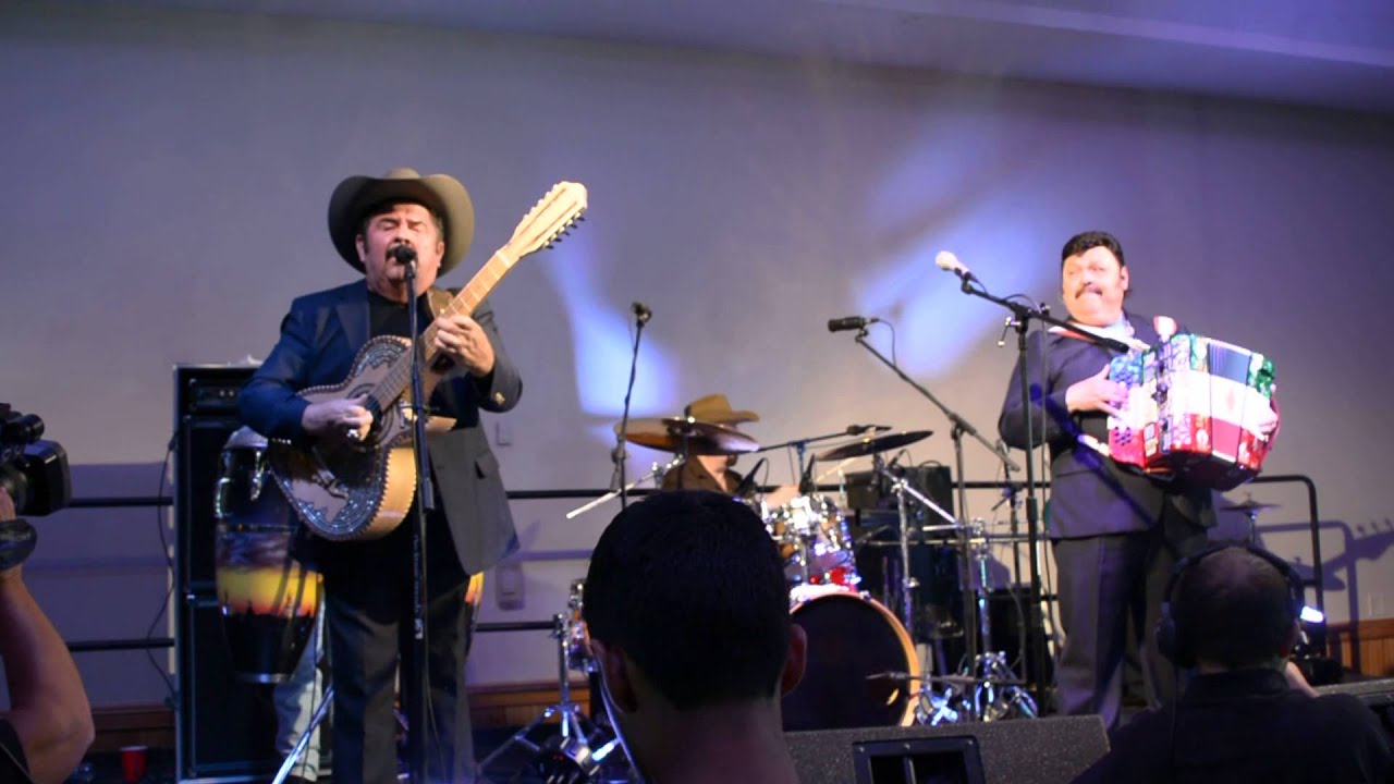 Ramon Ayala y Eliseo RObles - Hay Unos Ojos Acordes - Chordify