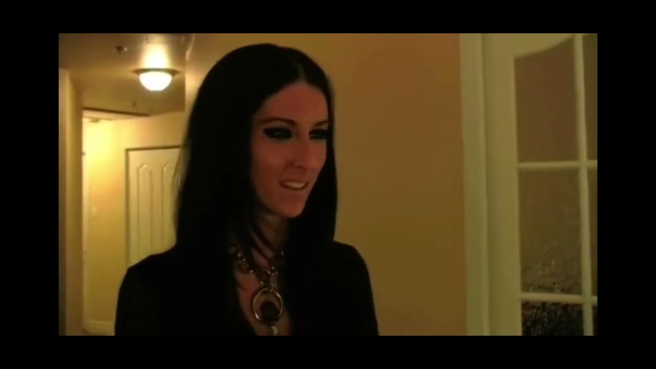 Female vampire bites women - YouTube