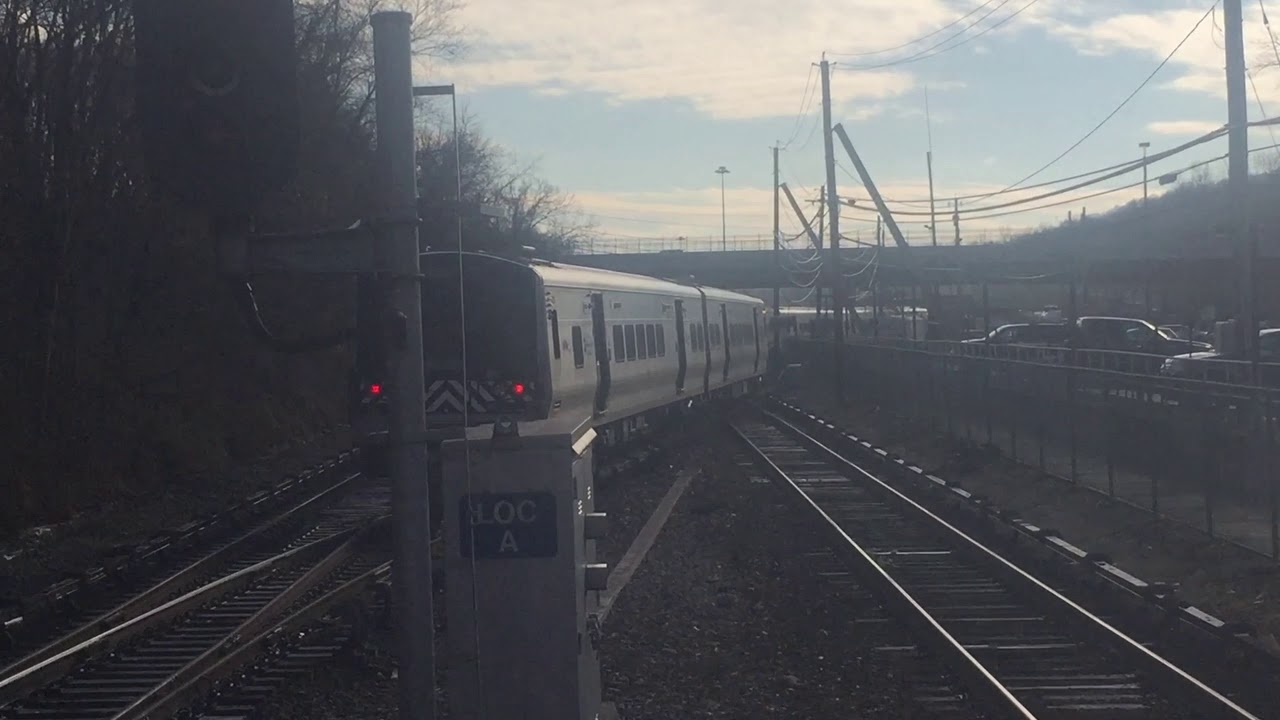 Metro-north trains at Southeast station - YouTube