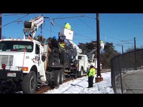 Catenary Light Rail Maintenance - YouTube
