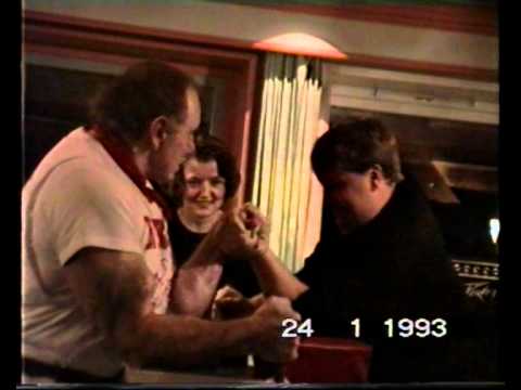 Torkel Ravndal på Sanden Color tv baby - YouTube