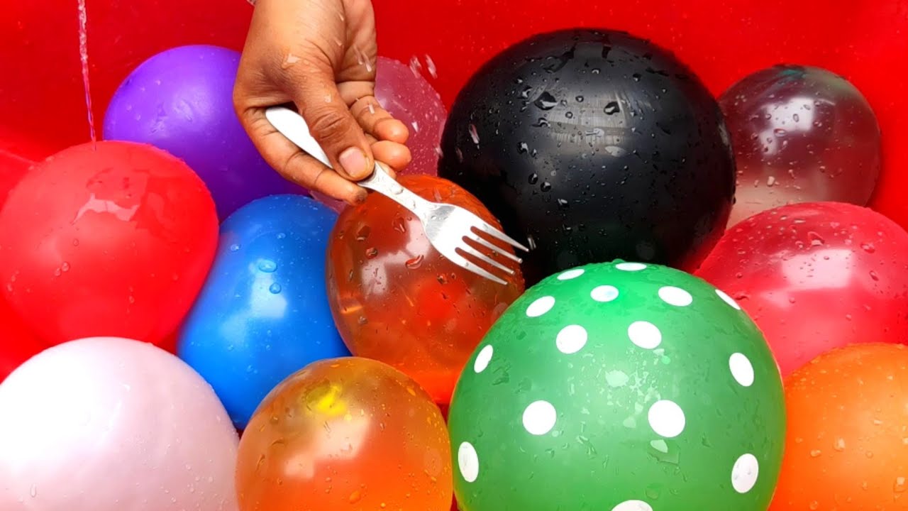 FORK SPOON 🍴 ️ CUTTING WATER BALLOON BURST 🎈💥💥#part2 #waterballoonvideo ...