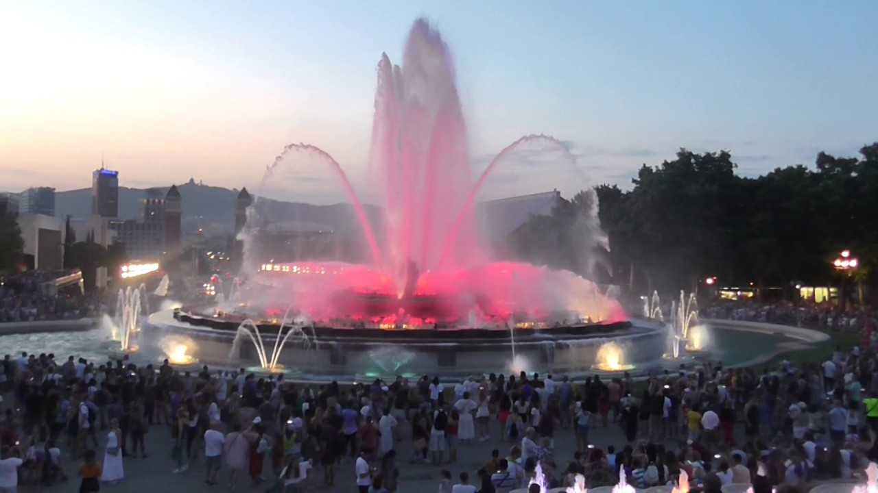 Το Μαγικό συντριβάνι του Montjuïc στη Βαρκελώνη - YouTube