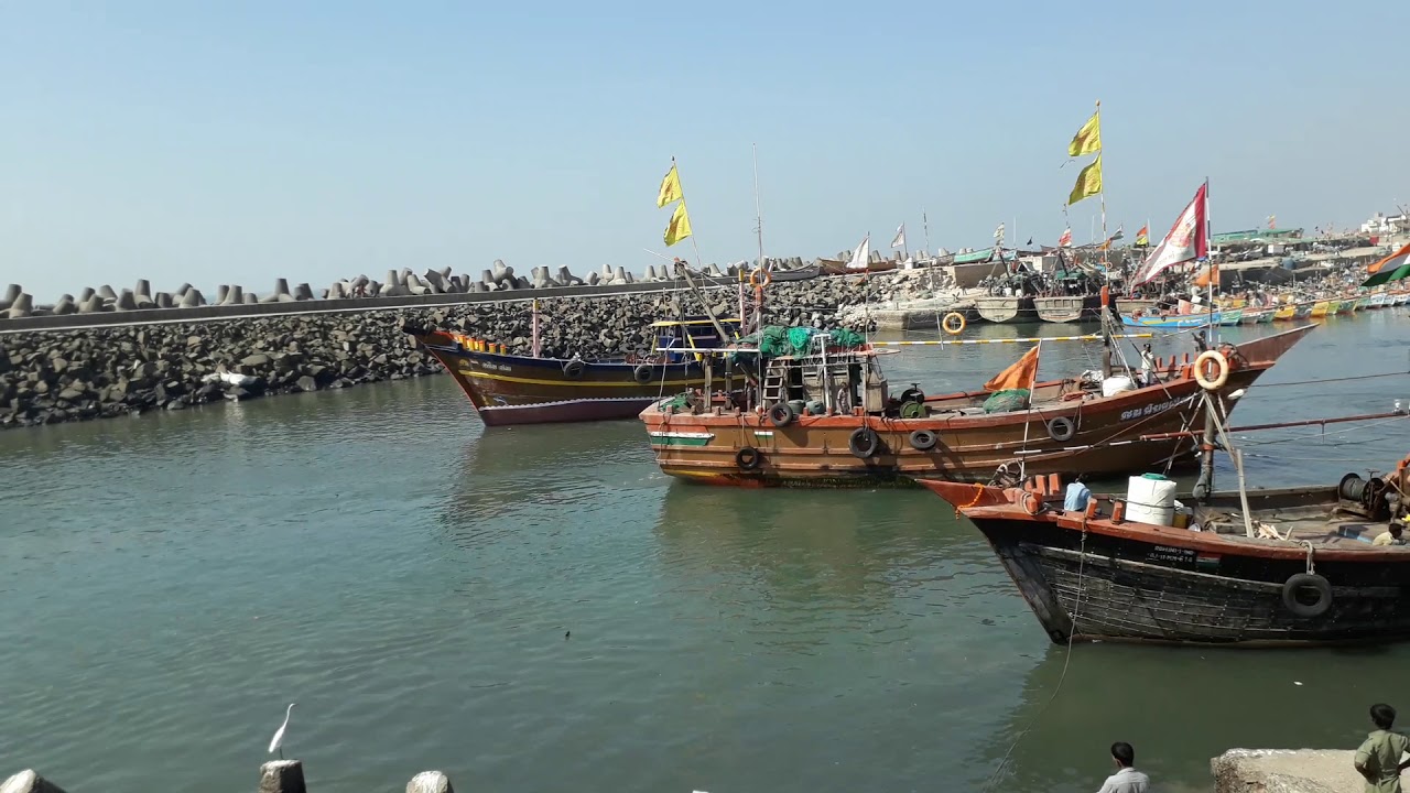 FIBER GLASS BOATS MADE BY NURANI FIBRE GLASS MANGROL GUJRAT INDIA(15 ...