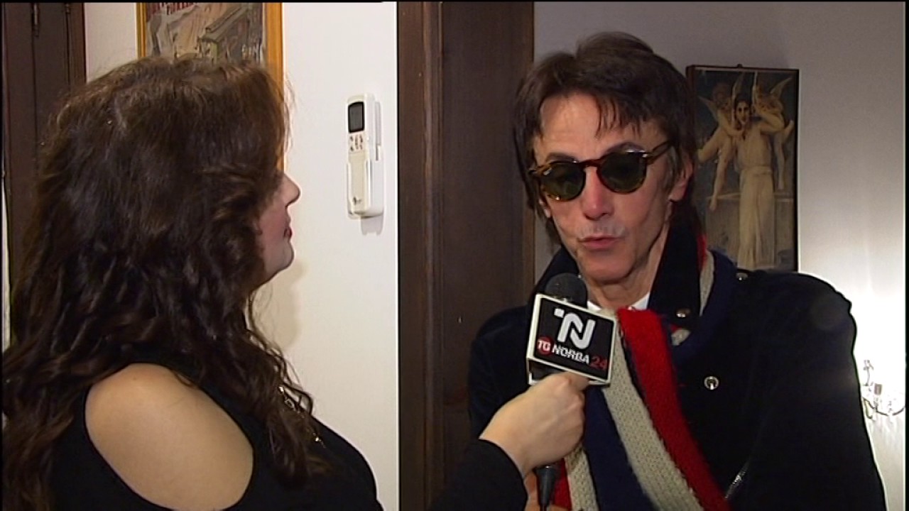 Maria Liuzzi intervista Alberto Fortis - YouTube