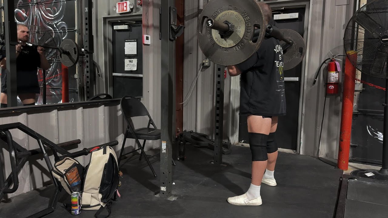 My Full Leg Day As A Powerlifter | Training Vlog Ep. 1 - YouTube