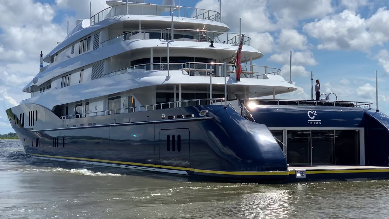 Super Yacht C2 departing Charleston S.C. Megadock - YouTube