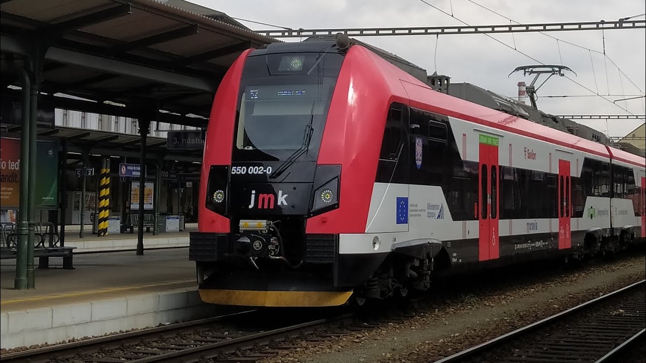 Vlaky Brno hl.n. a Brno Královo Pole. - YouTube