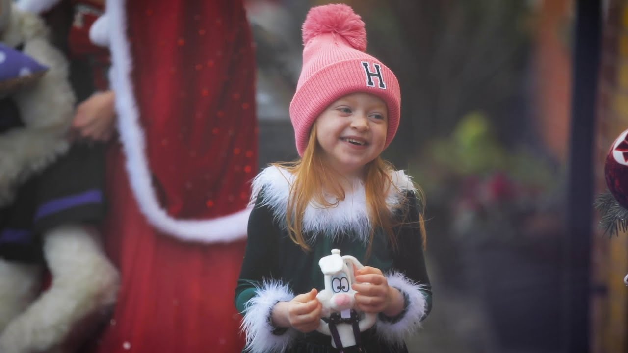 Louby Lou Santa Street Shenanigans - YouTube