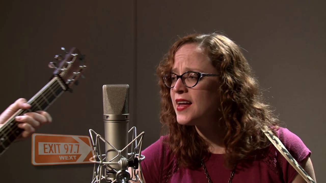 Miss Tess "Little Lola" (Live @ EXT) - YouTube