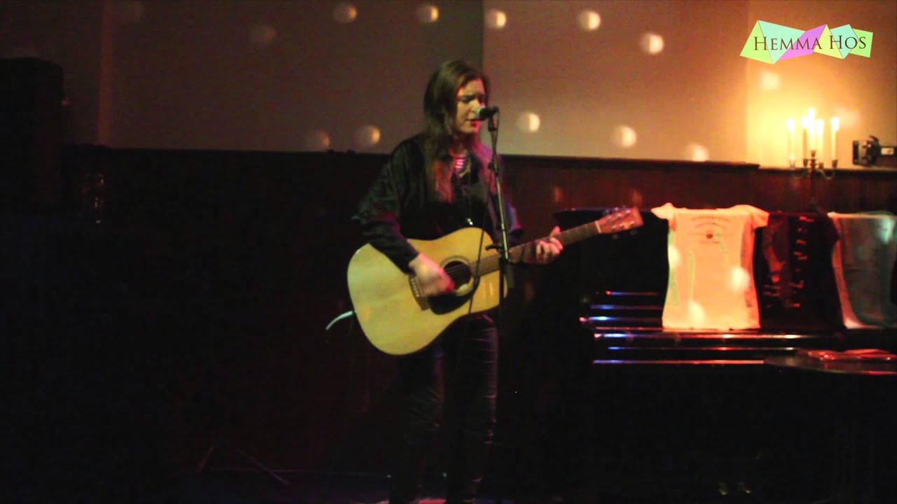 Frida Selander - New York City Girls - YouTube