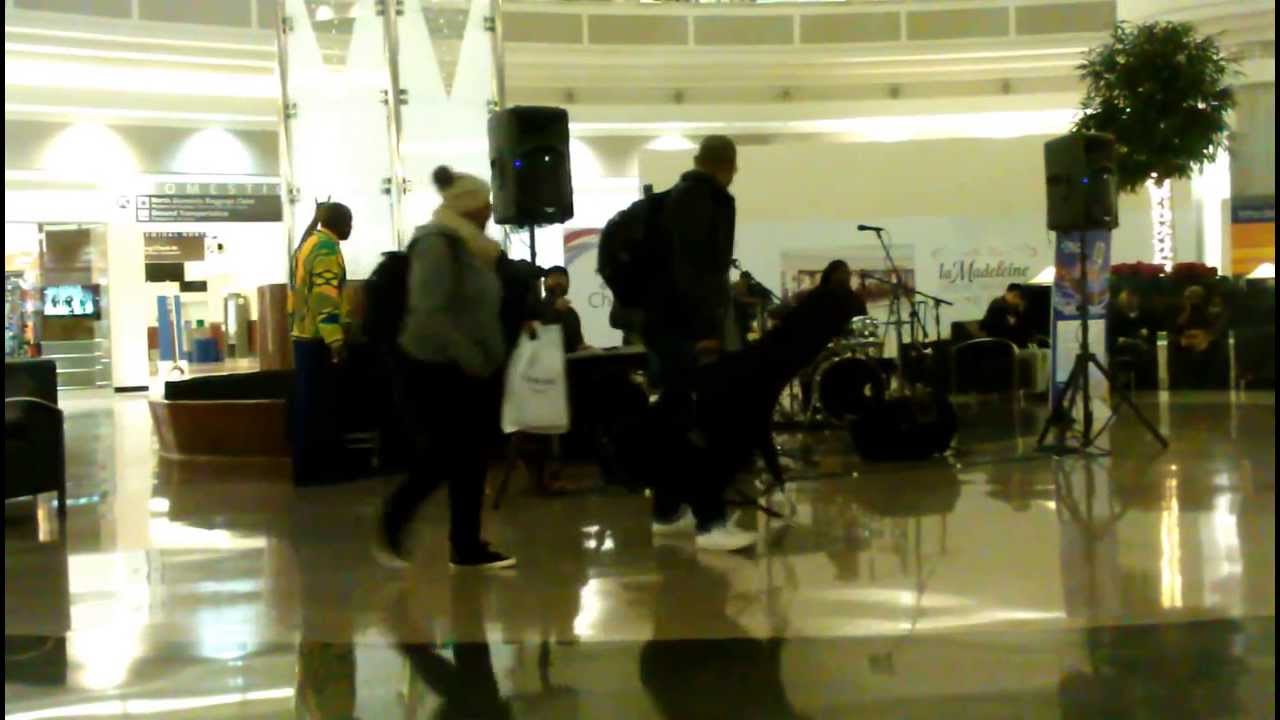 Atlanta Airport Live Band - YouTube