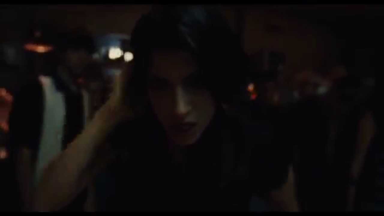 Crazy Eyes - full length girl fight - YouTube