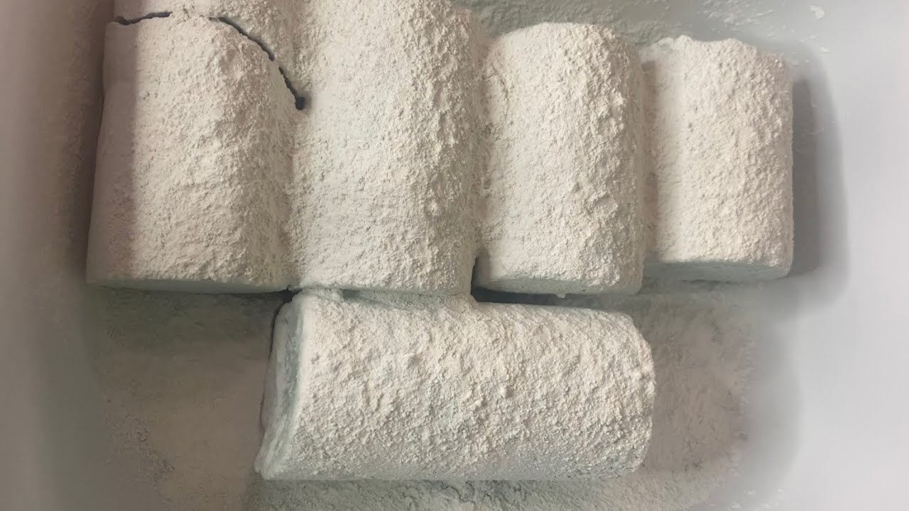 Crushing Comet Cylinders With Cornstarch & Comet Powder - YouTube