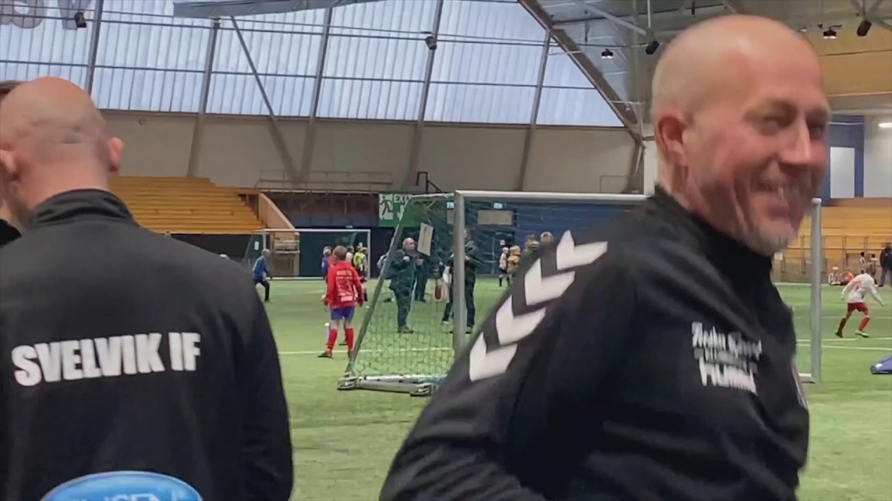 Trenerteamet i Svelvik IF viser engasjement - YouTube