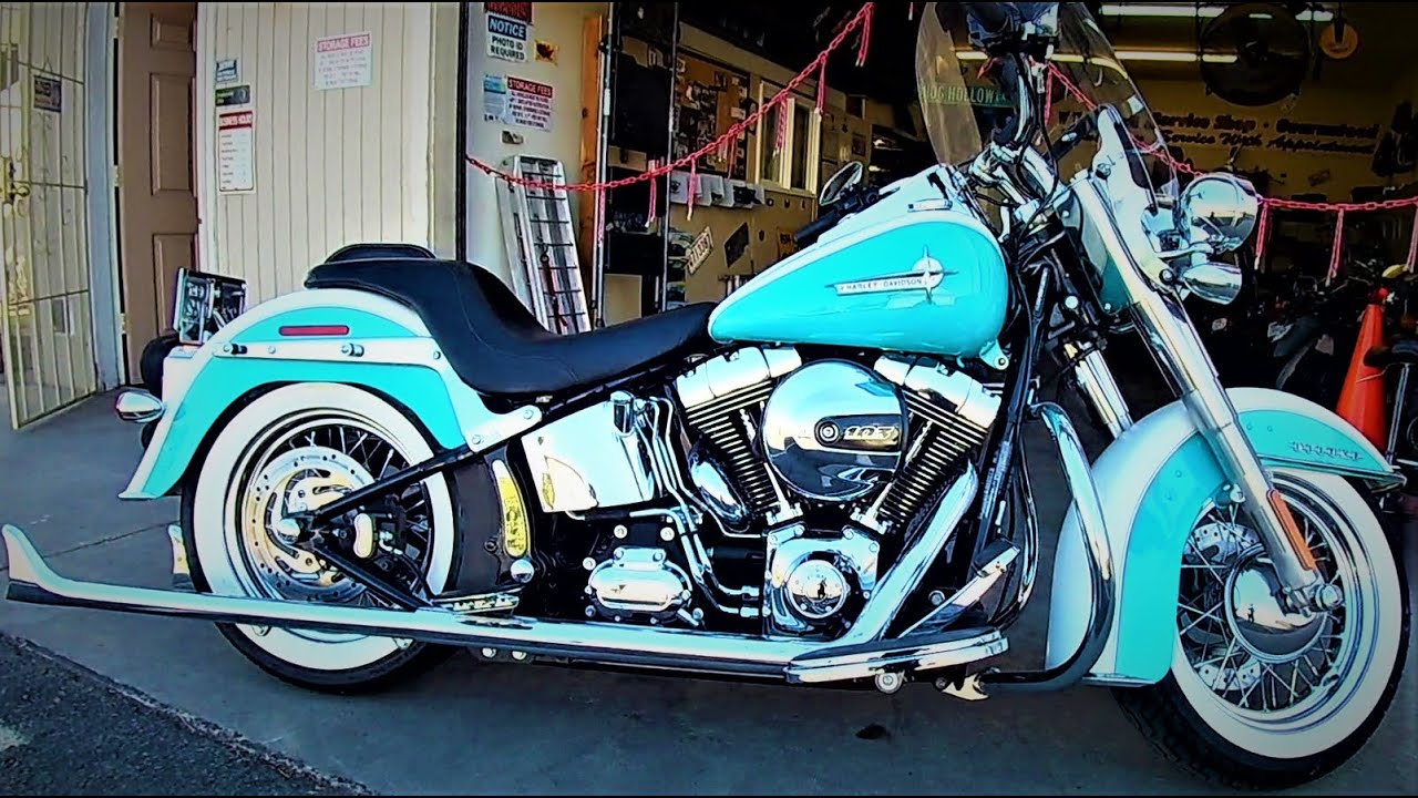 2017 Harley Davidson Softail Deluxe with airhorn! Listen to this sweet ...
