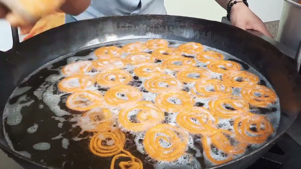 Crispy Sweet Jalebi Making At Street Food | Street Food Jalebi | Most ...