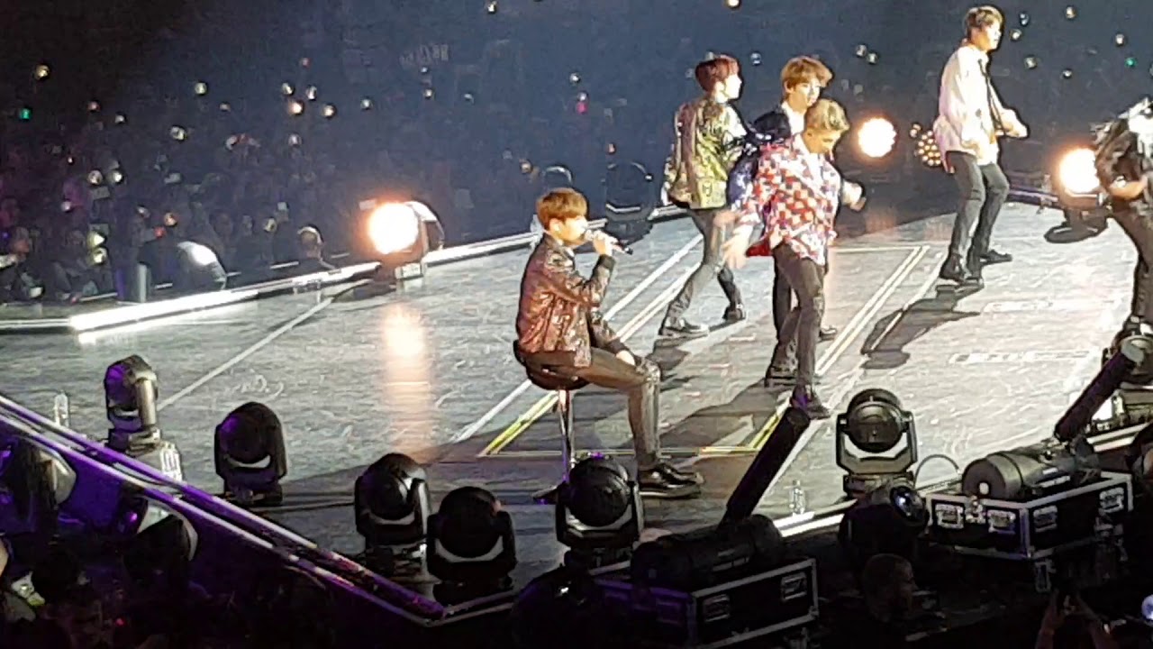BTS DNA Concert Paris 20.10.18 - YouTube