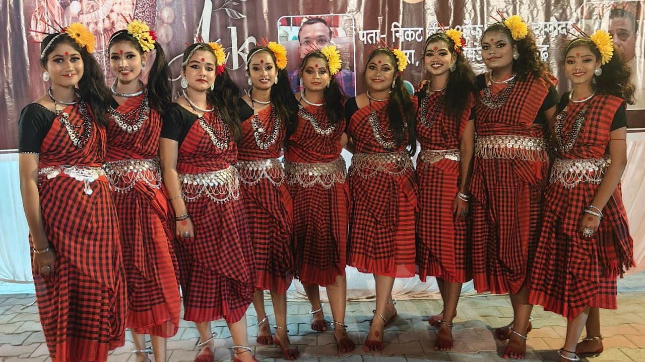 Bengali group folk dance/ jhumur / bengali folk/ group folk dance - YouTube