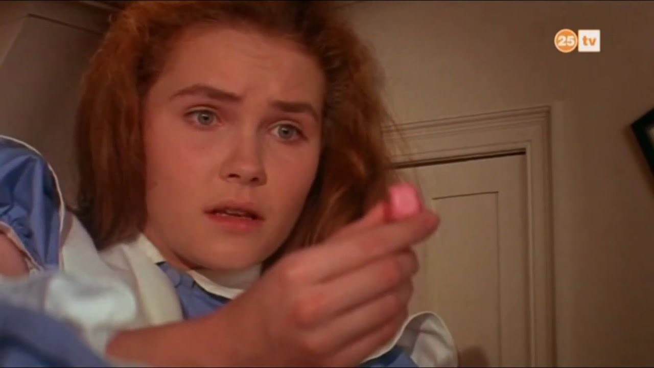 Alice 1972 shrinking again - YouTube