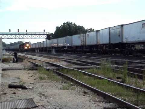 2 Train Meet! BNSF #4331 and #5410 Lead Piggybacks Joliet IL - YouTube