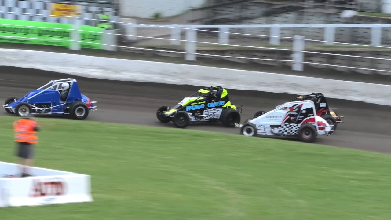 Six Shooters Rotorua Race 1 - YouTube