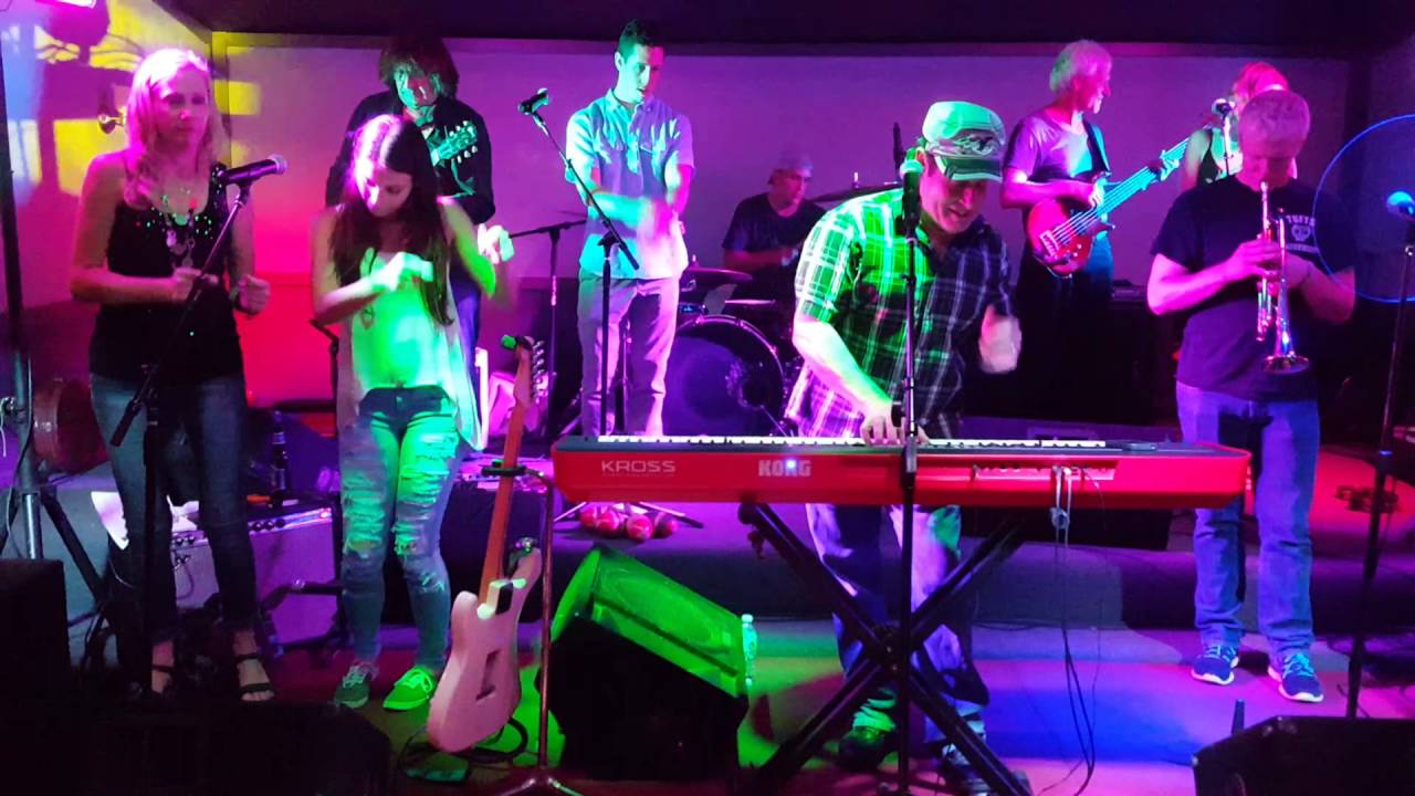 THE BRIAN MAES BAND ~DRIFT AWAY @BREAKAWAY - YouTube