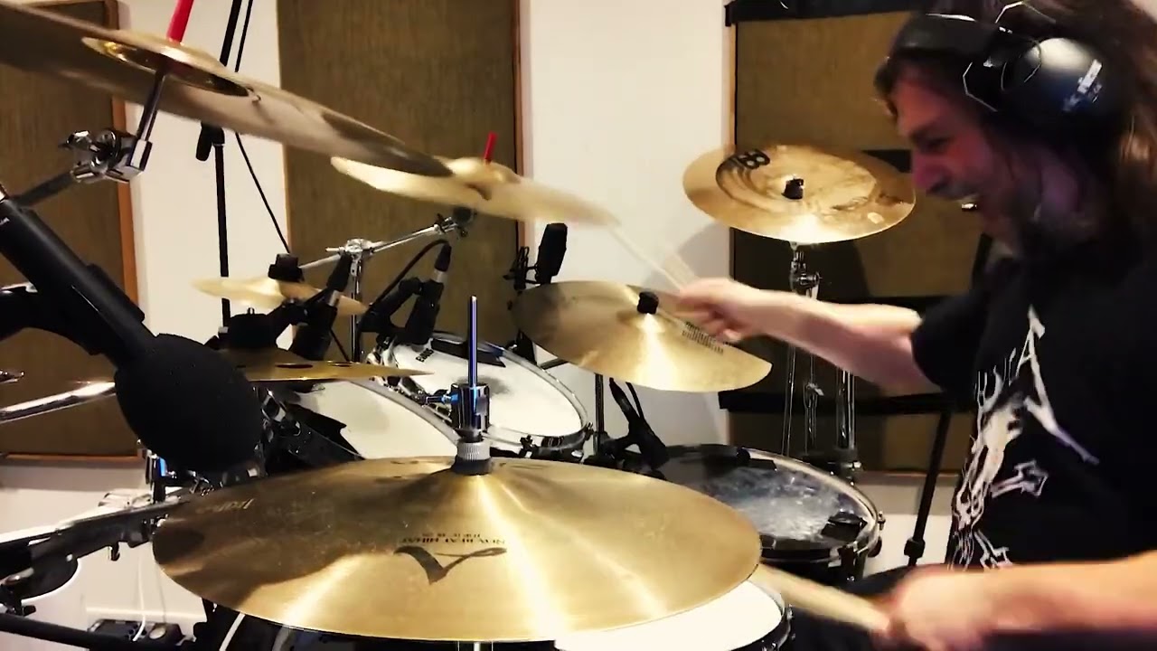 DINOSAUR PILE UP/RUN DMC - IT’S TRICKY - DRUM COVER Chords - Chordify