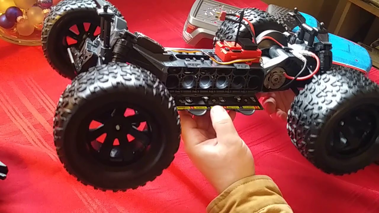 UNBOXING ARRMA GRANITE VOLTAGE 2WD!!! - YouTube