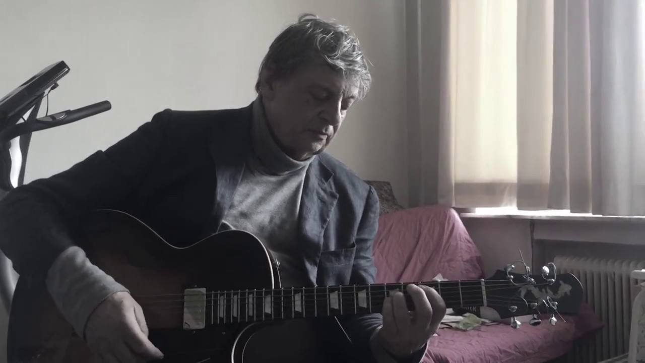 Philip Catherine playing the ViennaJOE - YouTube