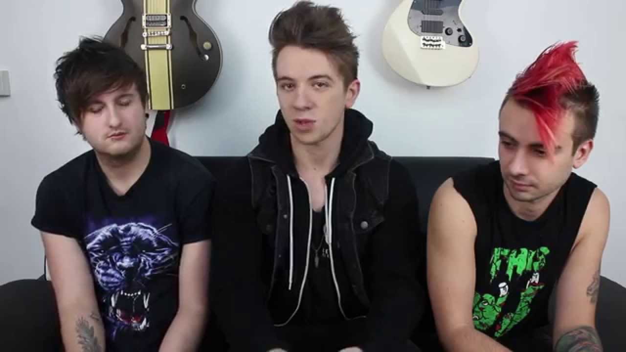 Room 94 I Interview I Music-News.com - YouTube