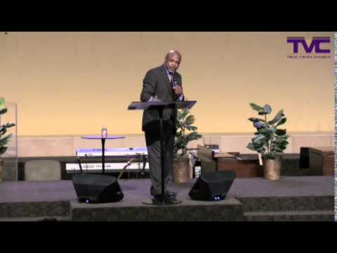 Pastor Brown preaching "That's Why I Praise Him" - YouTube