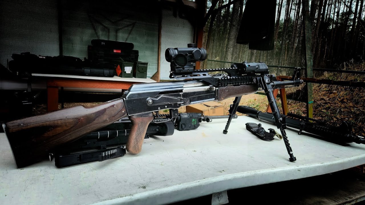 Practical test of the AKRS SOPMOD Block II conversion kit. - YouTube