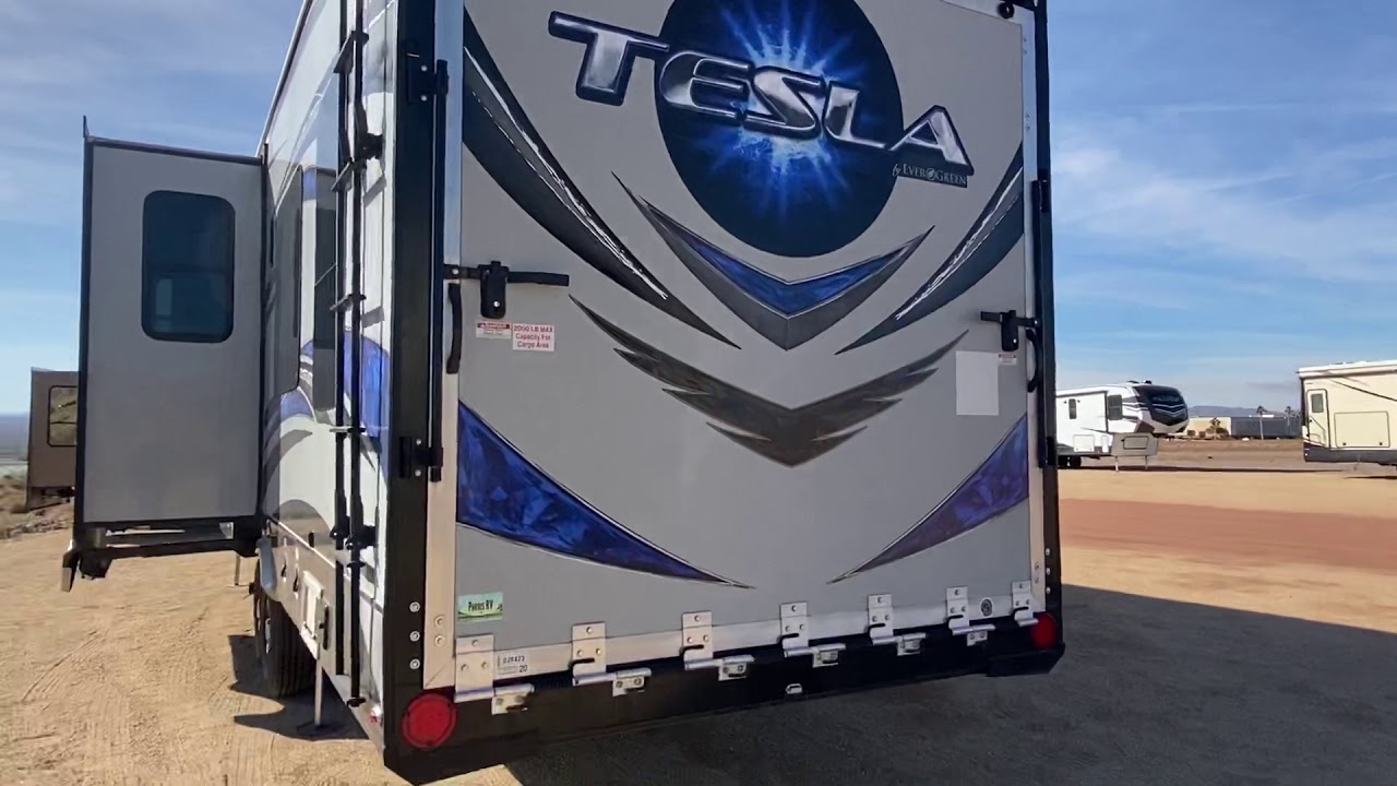 2015 Tesla Evergreen Toyhauler 3212 - 12 ft garage w tankless water ...
